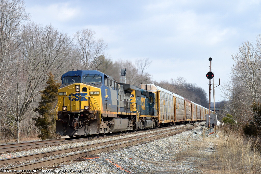 CSX 117 and train Q217